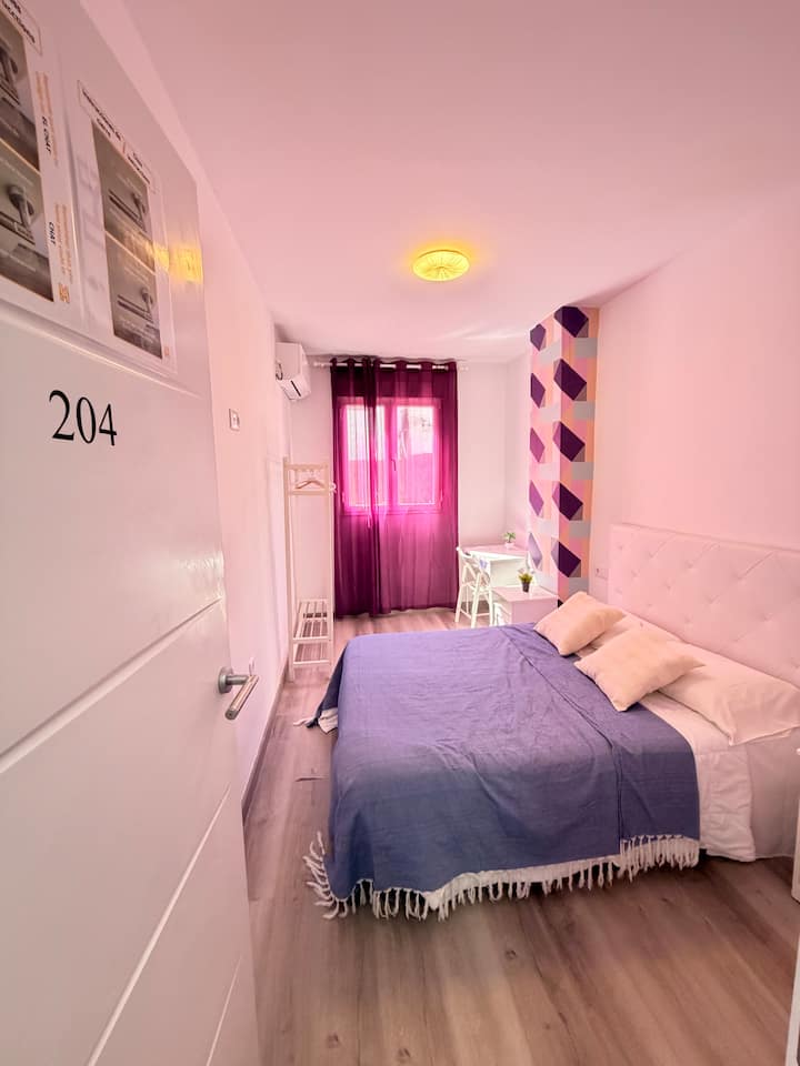 Habitación Con Cama Doble Y Baño Privado Exterior - Valencia