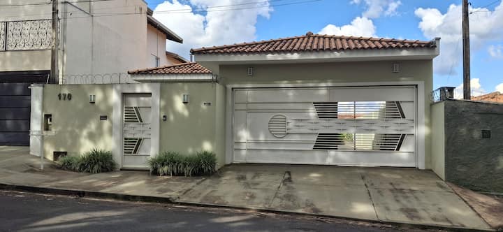 "Sua Casa Fora De Casa" - Brotas