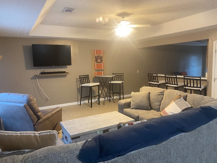 Perfect 3bed/3bath Auburn Retreat! - Auburn, AL