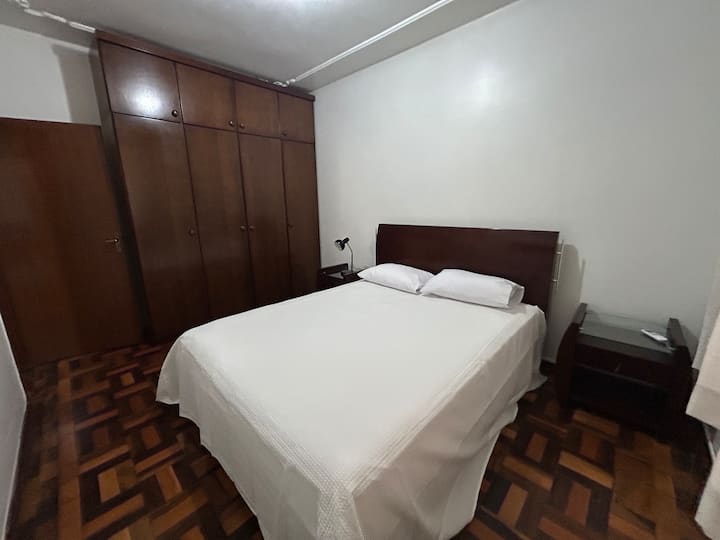 Apto Completo No Coração De Porto Alegre - Porto Alegre