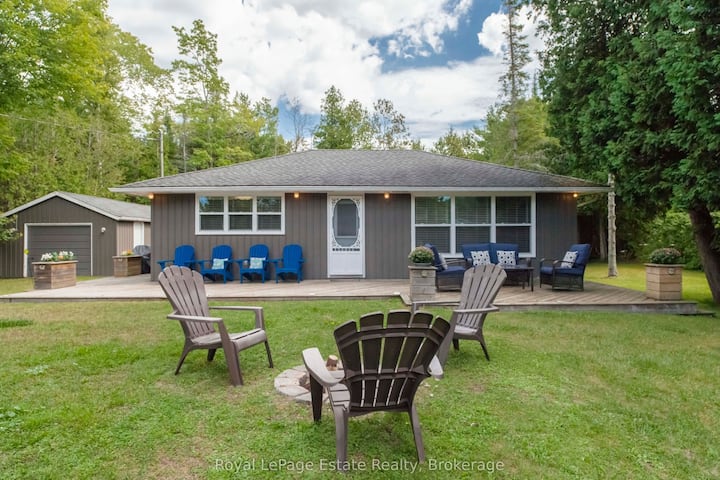 Cedars And Sand Cottage - Sauble Beach