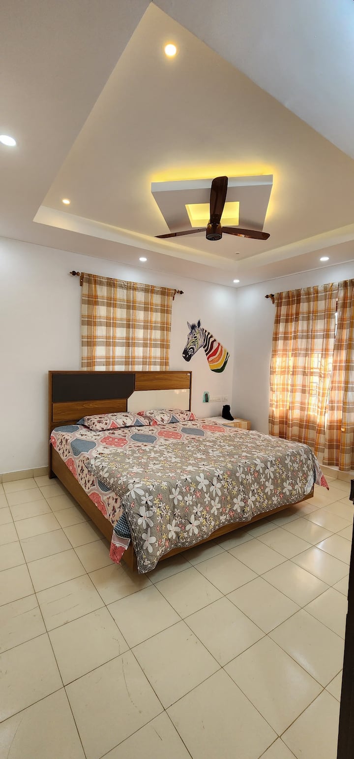 Cozy House Near Payyambalam Beach. 2 Ac Rooms - Kannur