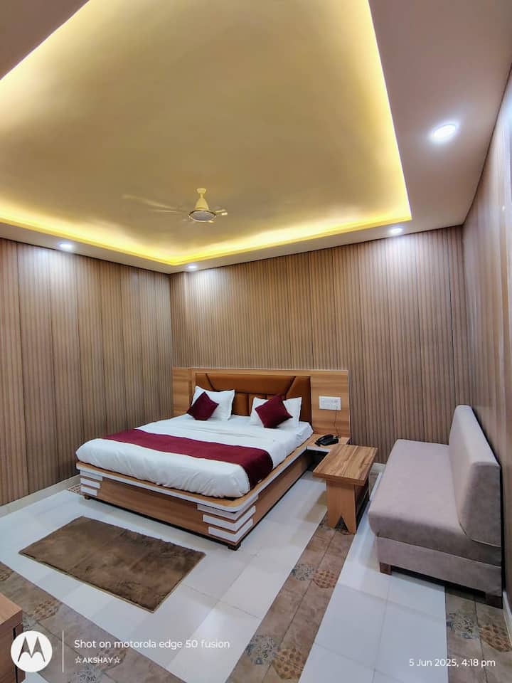 Family And Friendly Home Stay - Katra