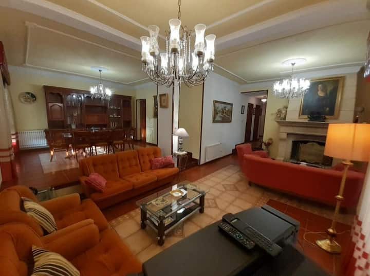 Casa Independiente Con Jardín Y Vistas - Covelo