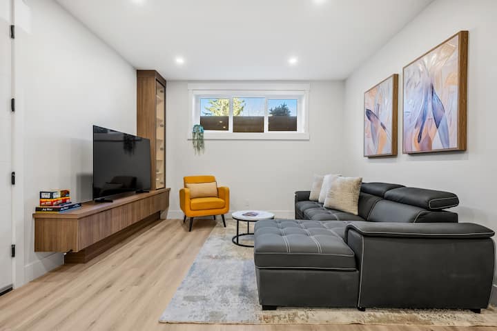 Modern 2br Guest Suite | Sleeps 5 |13 Min Downtown - Calgary