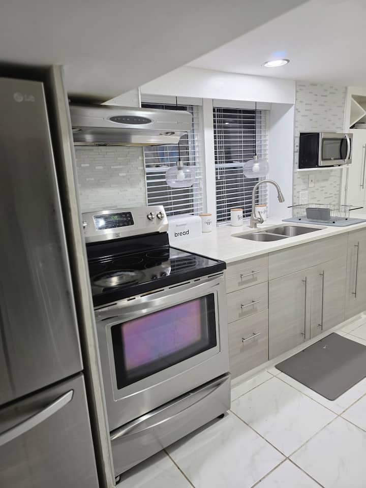 Basement Rental Brookaven Prime Location - Brookhaven, GA