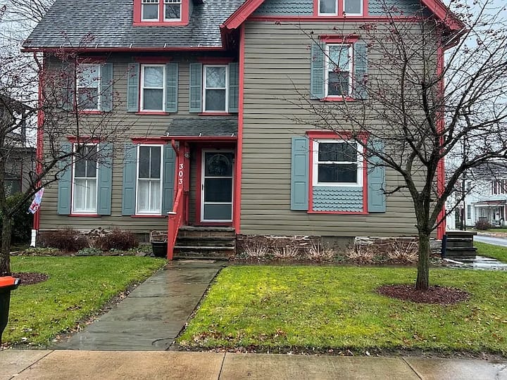 Old Victorian Duplex - Lewisburg, PA