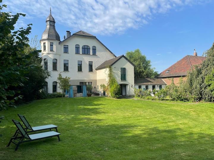 Gutshof Am See (Designer Wohnung) Privater Garten - Köln