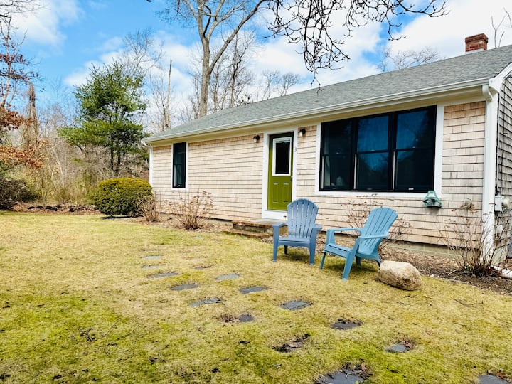 Secluded Falmouth • Walk To Bike Path, Near Beach - Falmouth, MA