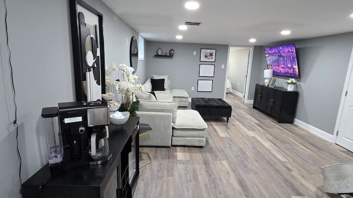 Mini Apartment In The Basement - Hagerstown, MD