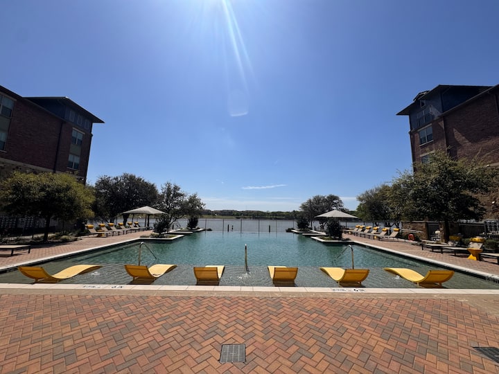 Cozy Hideaway In Las Colinas - Farmers Branch, TX
