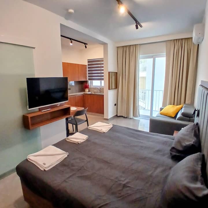 Fully Equipped Private Studio With Kitchen Bm - La Valeta