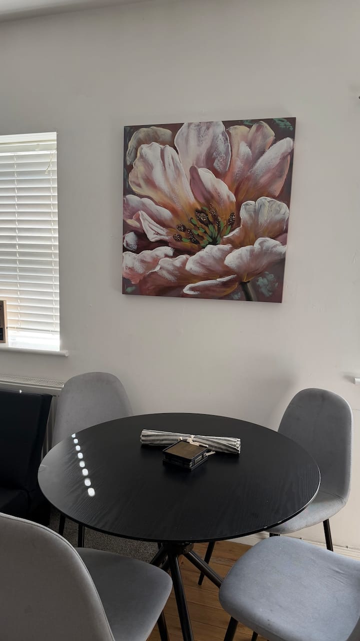 2, Hilton House
Near Watford Junction Station - Watford