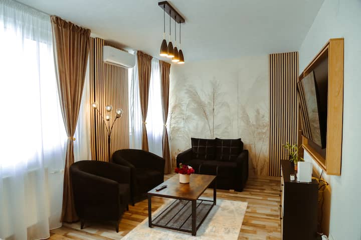 Excelsior Studio Central-steps From Metro - Chitila