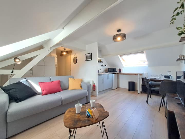 La Fabrik, Studio, Proche Gare Sncf, Netflix - Laval, France