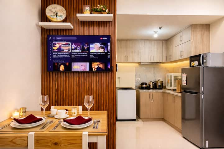 Spacious 1br In Pasay, Fast Wifi @ 300 Mbps - Philippines