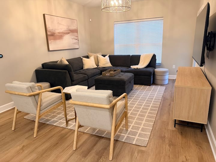 Spacious 2 Bed, 2 Bath Condo In Downtown Lawrence. - Lawrence, KS