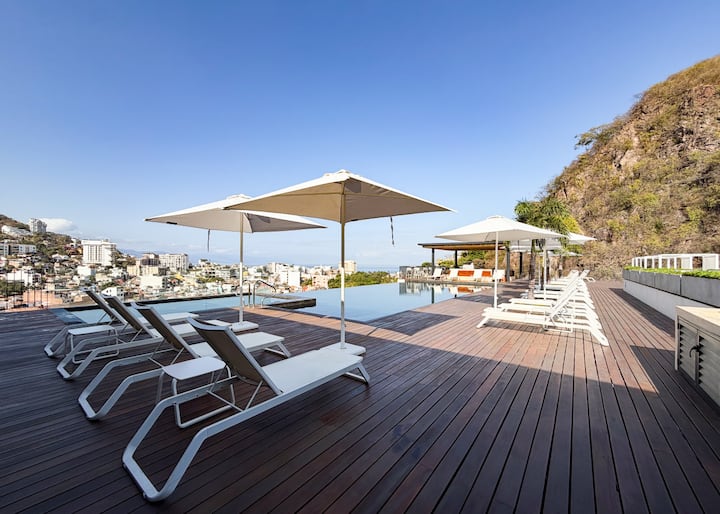 Oasis Riverfront Resort-style One Bedroom - Mexico