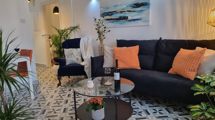 Clio House, Stylish 2br Boutique · Walk To Beach - Limassol