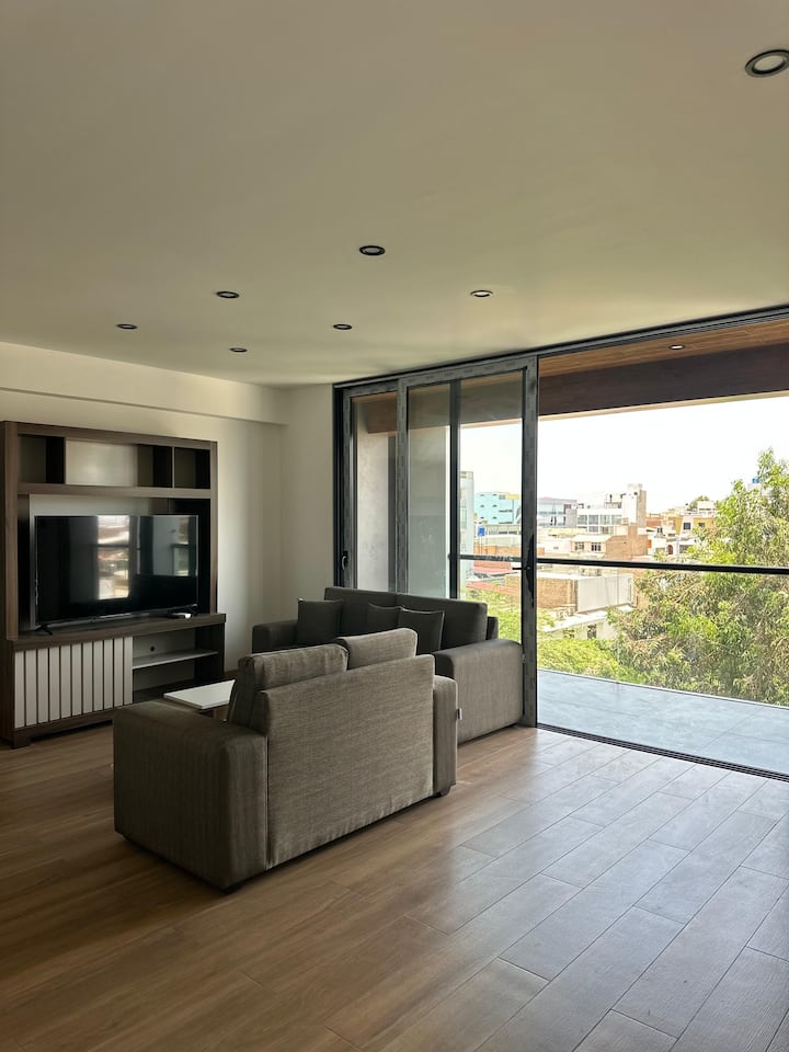 Moderno Apartamento Con Balcón | Santa Victoria - Chiclayo