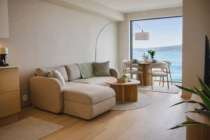Waterfront Escape,  Apartment With Oslofjord Views - Moss