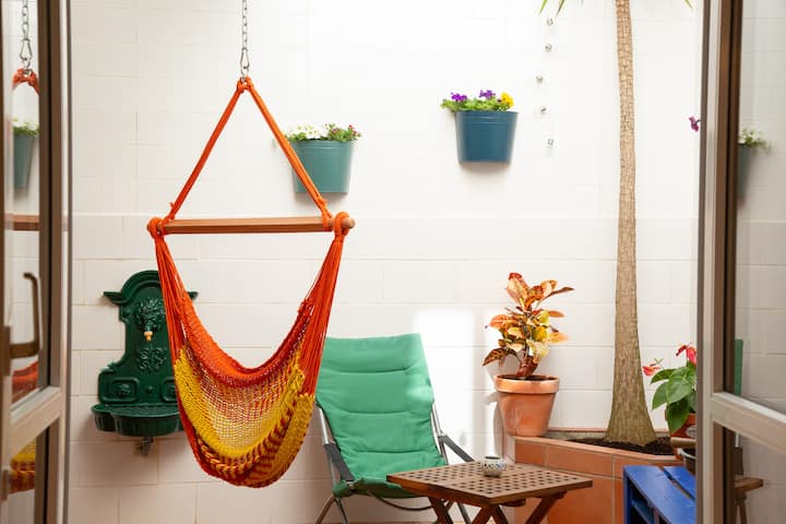 Adorable Old Town House With Terrace - Lagos