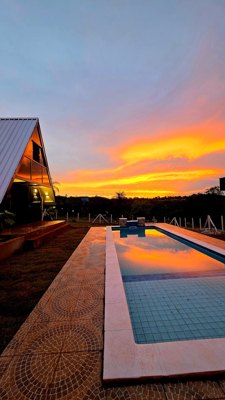 Alpinas Del Cielo
Glamping De Lujo-cabaña A- Frame - Paraguay
