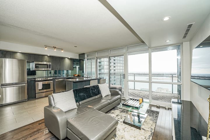 Stylish Downtown Toronto 2bed 2bath Waterfront - Markham