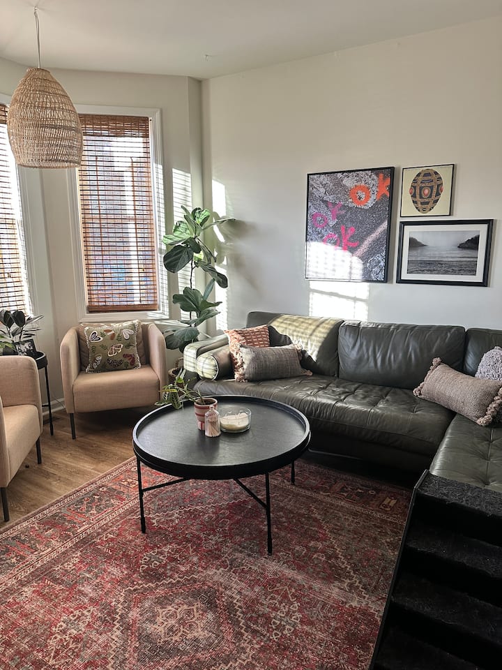 West End Boho Retreat | Cozy, Stylish & Walkable - Cranston, RI