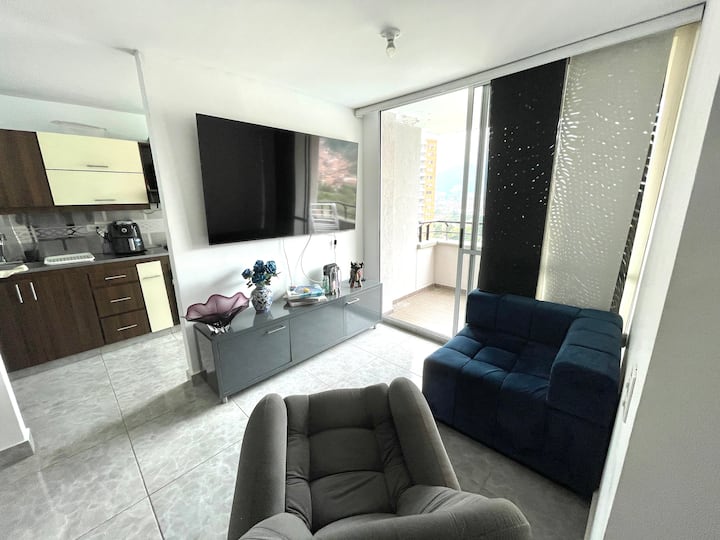 Muy Cómodo, Vista, Piscina, En Itagui. Central. - Medellín