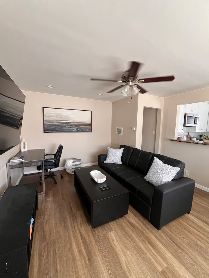 Modern Coastal Retreat | 5 Min Walk To Beach - Huntington Beach, CA