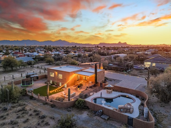 6br Retreat W/ Pool + Horse Corral + 1 Acre/ Views - Oro Valley, AZ