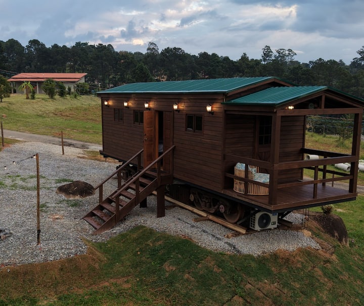 Chalé Vagão Com Hidro E Café Da Manhã Em São Roque - Ibiúna