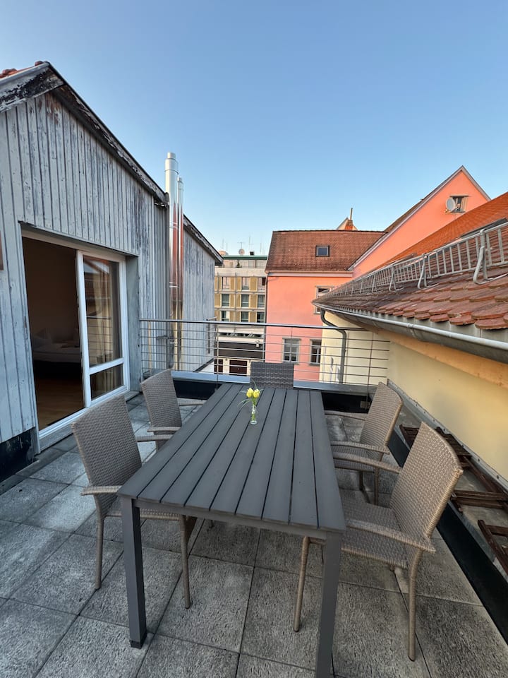 Dachgeschosswohnung: 3 Schlafzimmer/dachterrasse - Weimar