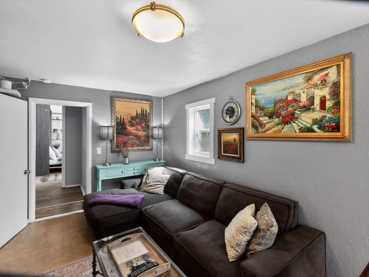 Charming Portland Cottage With  Hot Tub - Beaverton, OR