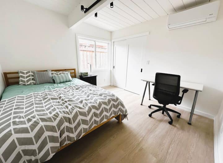 Modern Private Guest Suite: Walk To Caltrain & Tjs - San Mateo, CA