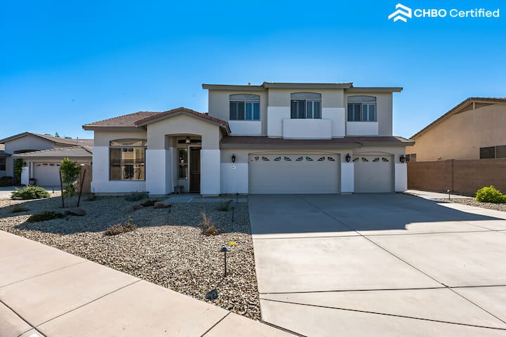 Wonderful 5-bedroom House With Pool In Surprise - Sun City West, AZ