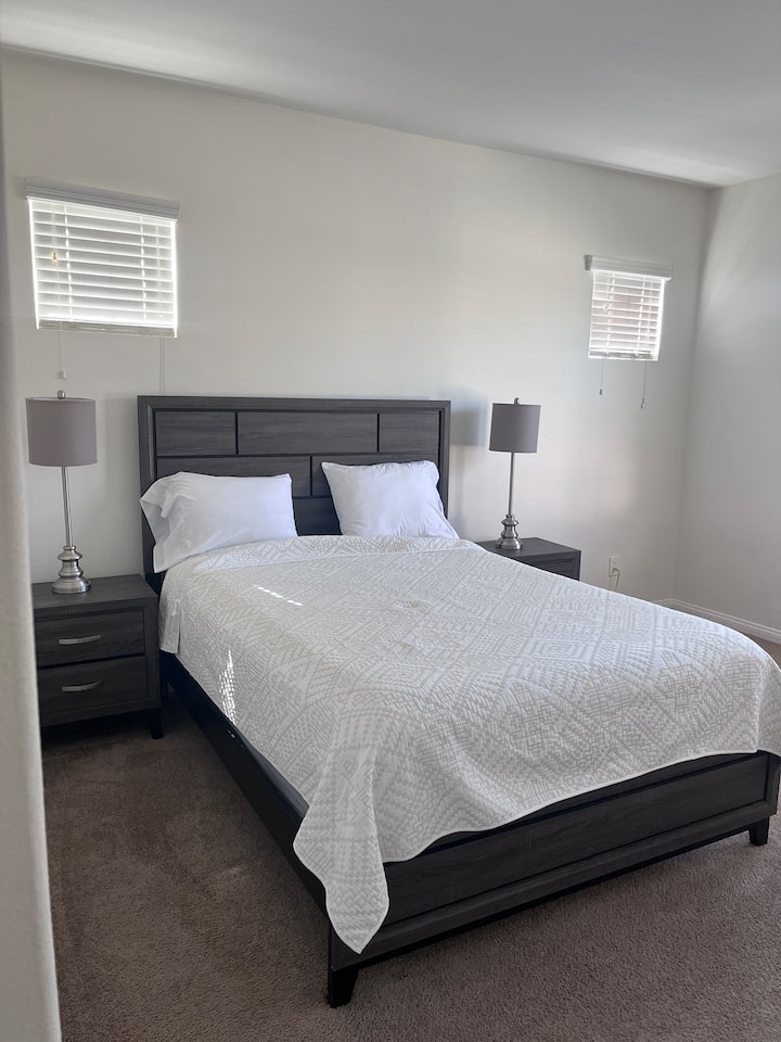 Convenient & Comfortable Stay Near Airport - Rancho Cucamonga, CA