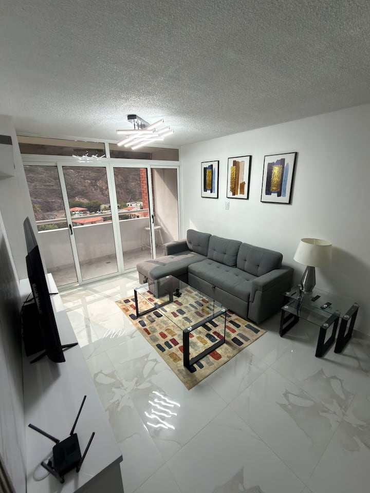 Apto Impecable En Nva Bna | A Minutos De Lechería - Venezuela