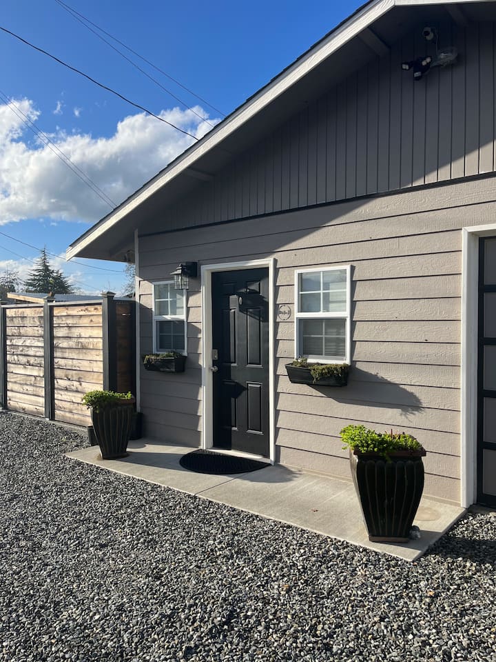 Sunnyside Studio - Sequim, WA