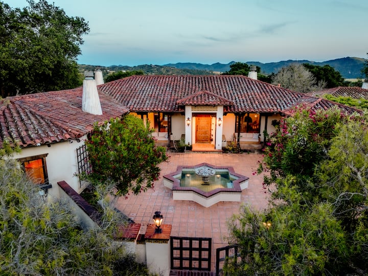 Wine Country Estate | Pool · Hot Tub · 5 Casitas - San Luis Obispo, CA