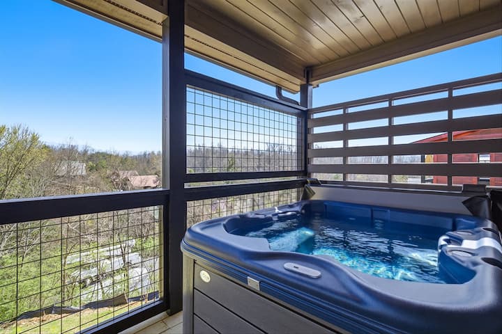 Cozy Vibes - New Cabin W/ Outdoor Fireplace & View - Pigeon Forge, TN