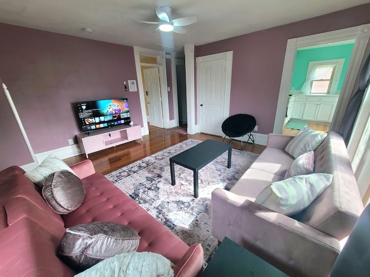 Belle On 4th / Unit C (Rm#3) - Rockford, IL