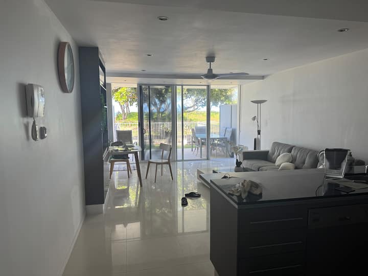 Marina Beach Retreat | Mackay Harbour - Mackay