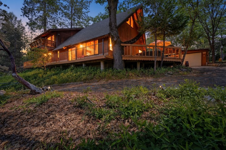 Eagle’s Nest Retreat In Wishon Ca! - Bass Lake, CA