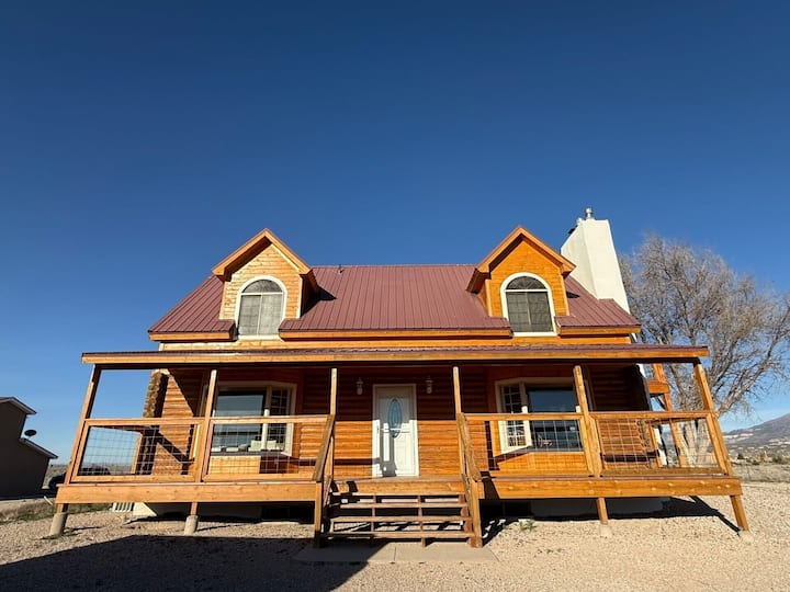 Charming Cedar City Cabin: Horse Friendly - Cedar City, UT