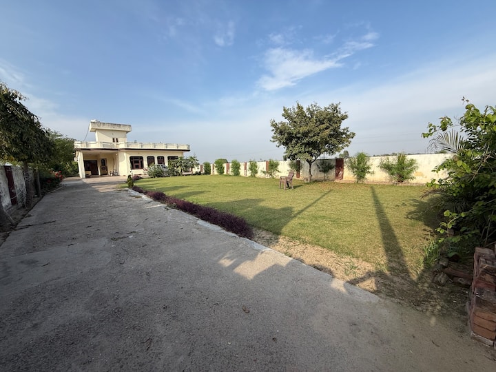 Spacious Farmhouse Retreat-for Parties & Getaways - Patiala