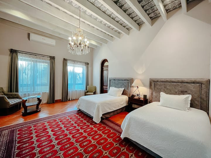 Junior Doble, Hacienda Los Arcangeles - San Miguel de Allende