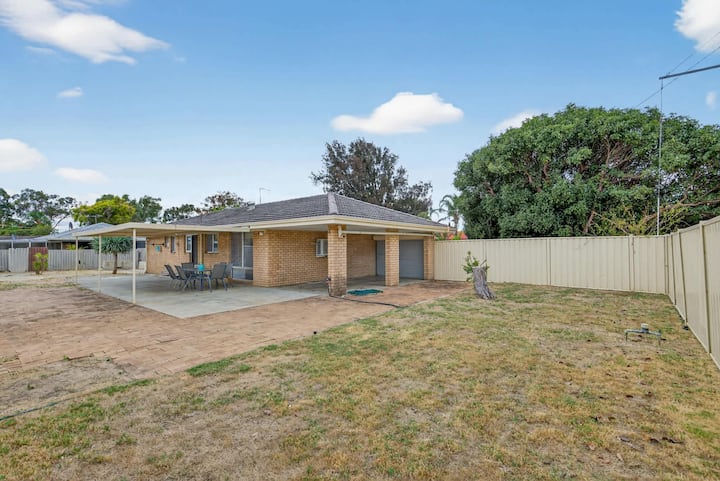 Quiet 3br Armadale Home With Free Parking And Ac - Hilbert