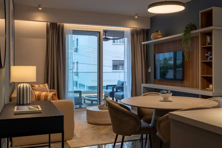 L101 · Blue Lady Stay | City Centre  Parking - Nicosie